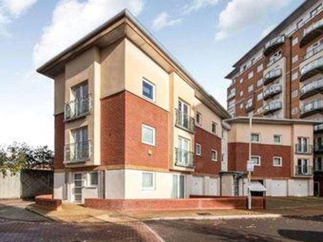 3 Bedrooms Flat for sale in Winterthur Way, Basingstoke, Hampshire RG21