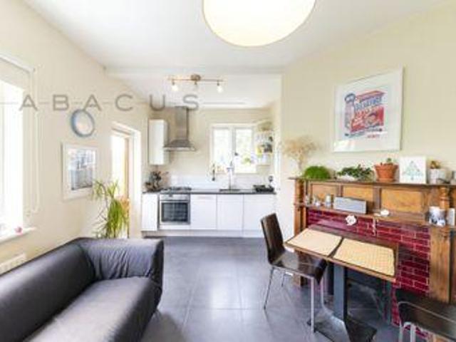 3 Bedrooms Flat for sale in Wrentham Avenue, Queens Park NW10