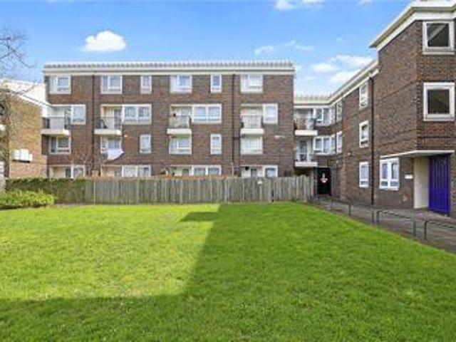 3 Bedrooms Flat for sale in Teviot Street, Poplar, London E14