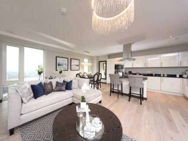 3 Bedrooms Flat for sale in Telcon Way, Greenwich SE10