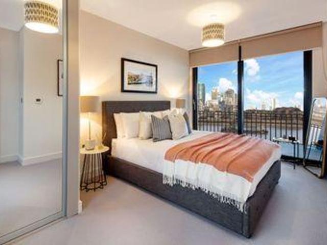 3 Bedrooms Flat for sale in Thames Street, London SE10
