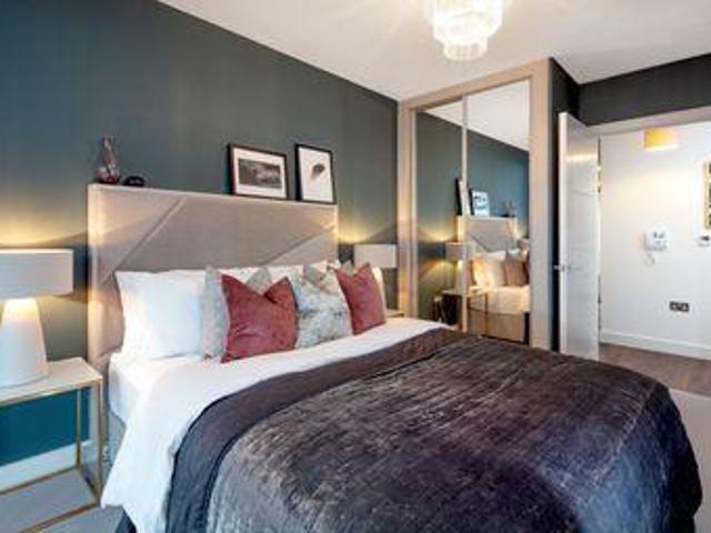 3 Bedrooms Flat for sale in Thames Street, London SE10