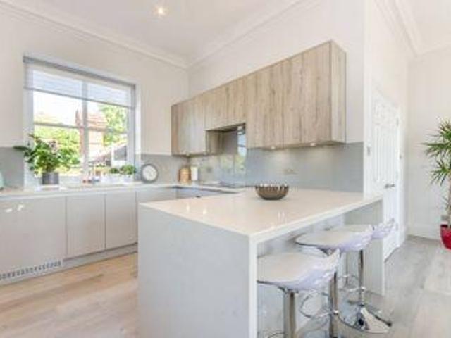 3 Bedrooms Flat for sale in The Downs, Wimbledon SW20