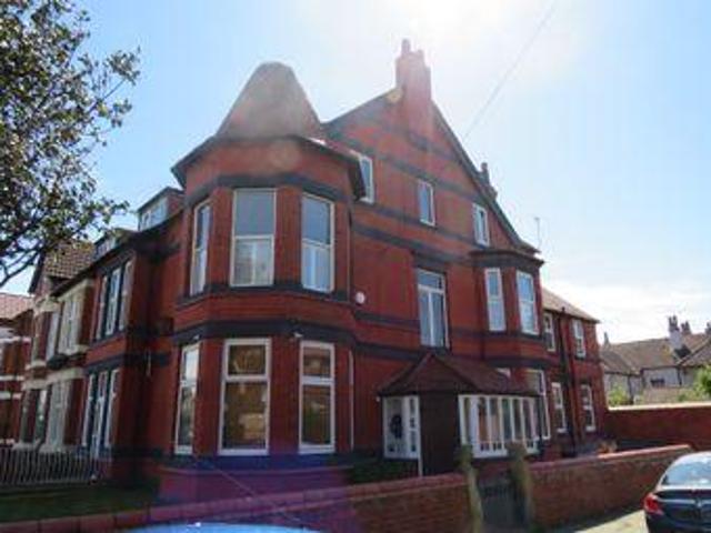 3 Bedrooms Flat for sale in The Kings Gap, Hoylake, Wirral CH47