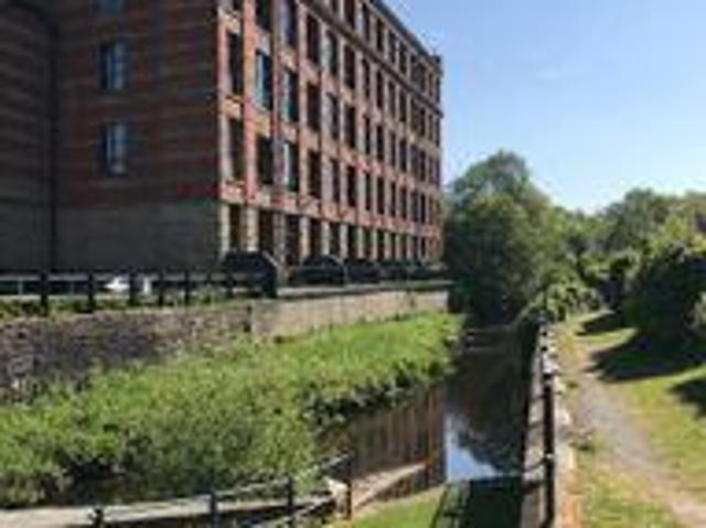 3 Bedrooms Flat for sale in Threadfold Way, Bolton BL7