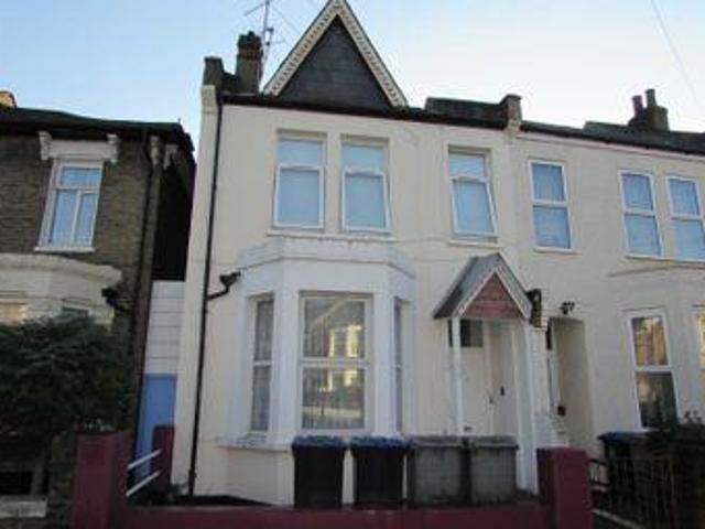 3 Bedrooms Flat for sale in Tubbs Road, London NW10