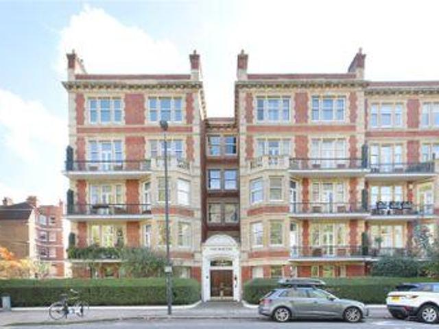 3 Bedrooms Flat for sale in York Mansions, Prince Of Wales Drive SW11