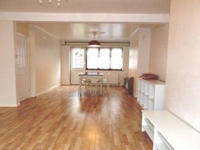 3 Bedrooms for rent in Mulberry Court, Barking IG11