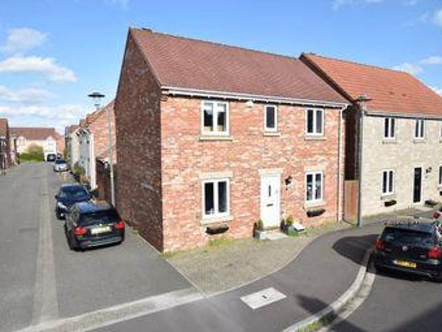 3 Bedrooms for rent in Marjoram Way, Portishead, Bristol BS20