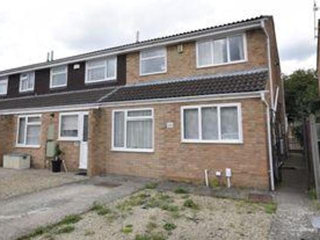 3 Bedrooms for rent in Marsh Gardens, Cheltenham, Gloucestershire GL51