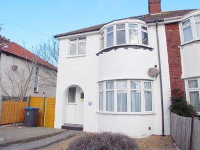 3 Bedrooms for rent in Meadow Road, Worthing BN11
