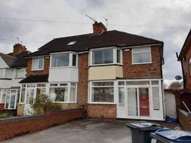 3 Bedrooms for rent in Moat Lane, Birmingham B26