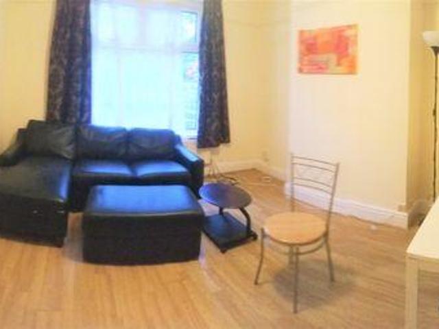 3 Bedrooms for rent in Moorfield Avenue, Withington, Manchester M20