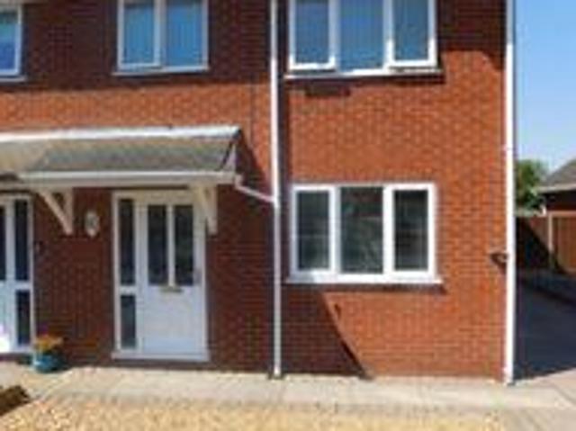 3 Bedrooms for rent in Moorfields, Willaston, Nantwich CW5