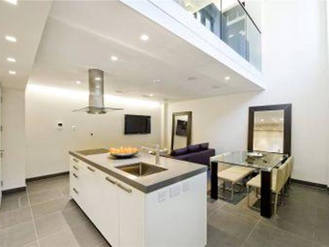 3 Bedrooms for rent in Napier Place, Kensington, London W14