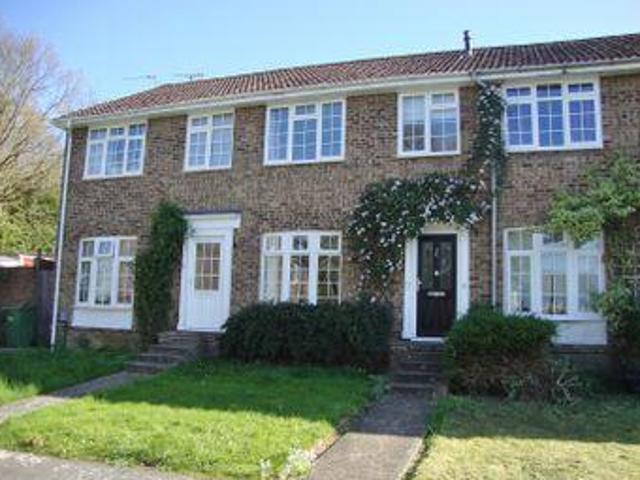 3 Bedrooms for rent in Oakfields, Guildford GU3