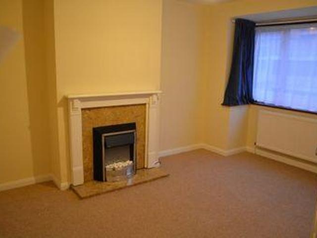 3 Bedrooms for rent in Oaks Road, Kenley CR8