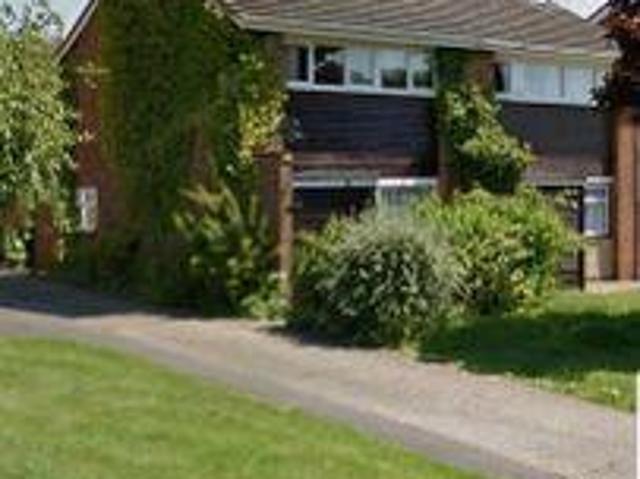 3 Bedrooms for rent in Austin Road, Woodley, Reading RG5