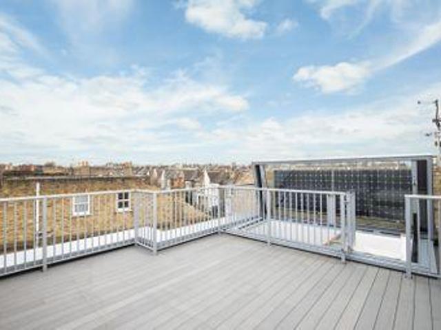 3 Bedrooms for rent in Avery Walk, Battersea SW11