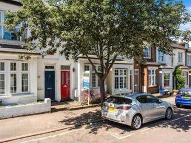 3 Bedrooms for rent in Alton Road, Richmond TW9