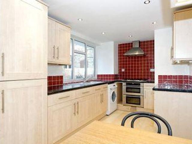 3 Bedrooms for rent in Burnbury Road, London SW12