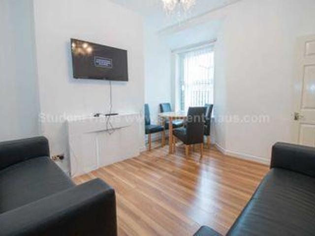 3 Bedrooms for rent in Barff Road, Salford M5
