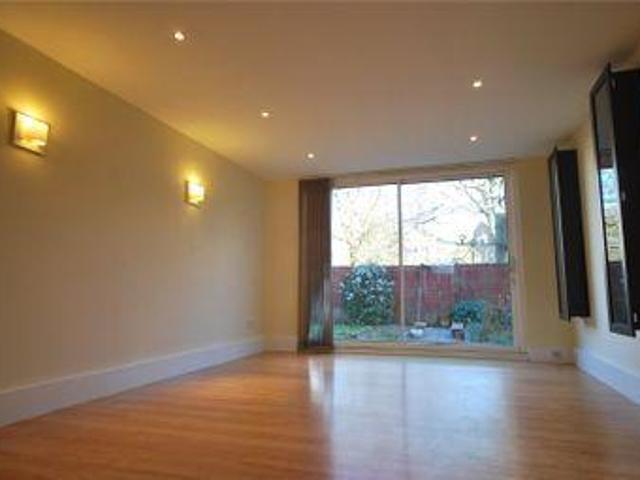3 Bedrooms for rent in Barleycorn Way, London E14