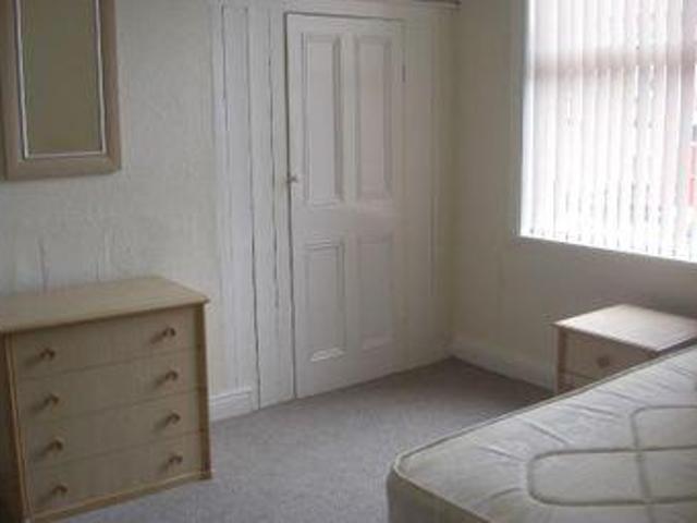 3 Bedrooms for rent in Beechwood Avenue, Burley, Leeds LS4