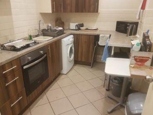 3 Bedrooms for rent in Belle Vue Road, Hyde Park, Leeds LS3