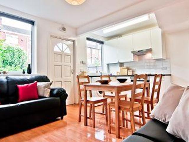 3 Bedrooms for rent in Belle Vue Road, Hyde Park, Leeds LS3