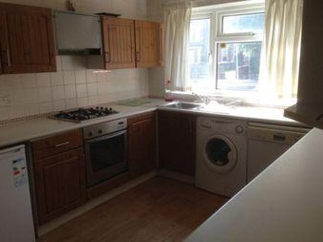 3 Bedrooms for rent in Belle Vue Road, Hyde Park, Leeds LS3