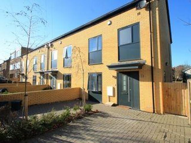 3 Bedrooms for rent in Birkbeck Road, Beckenham BR3