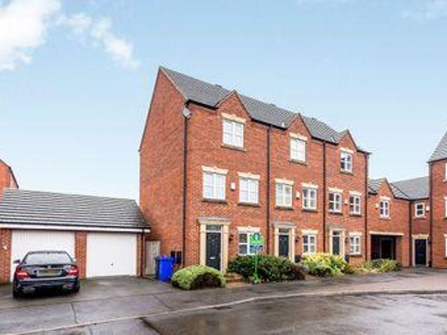 3 Bedrooms for rent in Blakeholme Court, Burton On Trent DE14