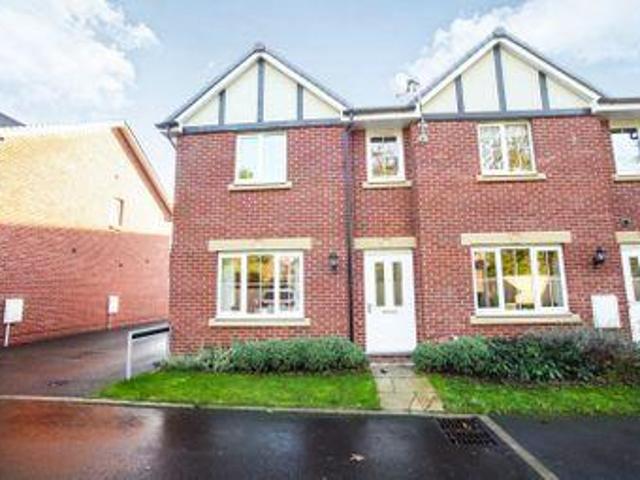 3 Bedrooms for rent in Blears Avenue, Regents Park, Nantwich CW5