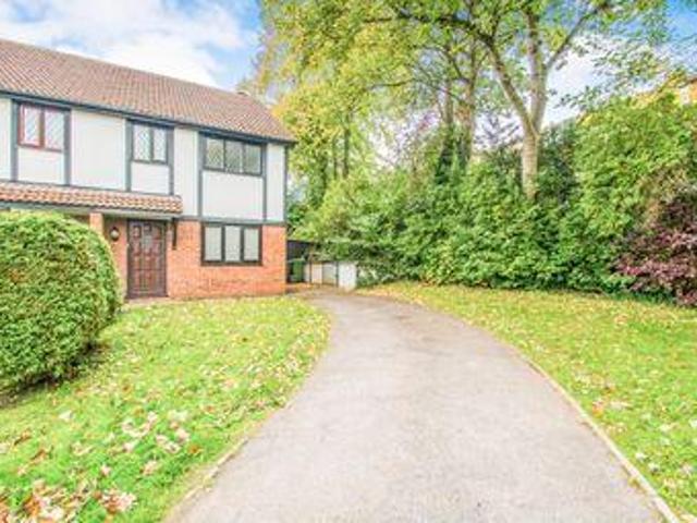 3 Bedrooms for rent in Boleyn Walk, Penylan, Cardiff CF23