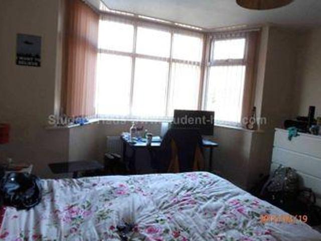 3 Bedrooms for rent in Bolton Road, Salford M6