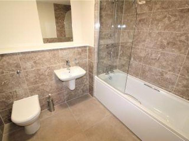 3 Bedrooms for rent in Bridgewater Point, Ordsall Lane, Salford, Greater Manchester M5
