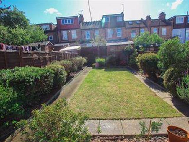 3 Bedrooms for rent in Brunswick Park Road, Arnos Grove, London N11