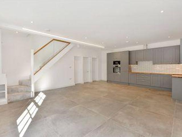 3 Bedrooms for rent in Bryanston Mews West, London W1H