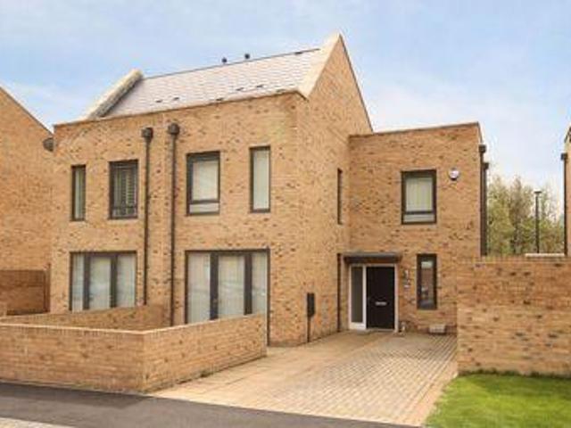 3 Bedrooms for rent in Castle Croft Drive, Sheffield S2