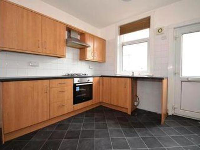 3 Bedrooms for rent in Carrington Road, Banner Cross S11