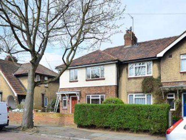 3 Bedrooms for rent in Chaucer Avenue, Richmond TW9