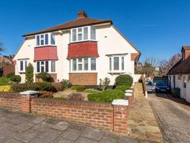 3 Bedrooms for rent in Cheviot Road, London SE27
