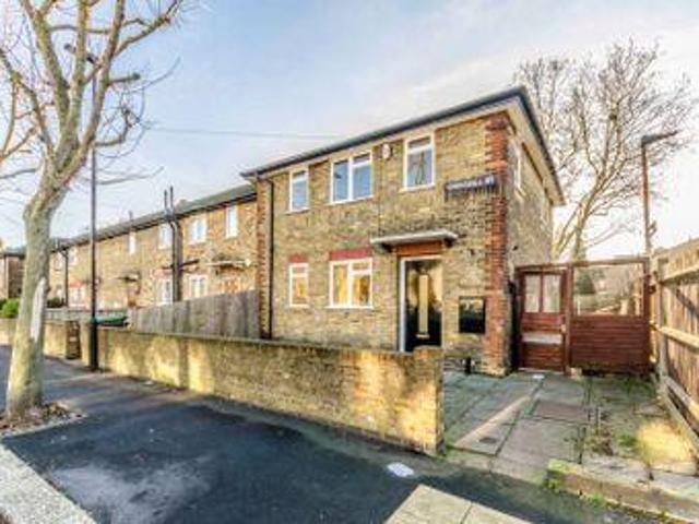 3 Bedrooms for rent in Churchill Road, Royal Docks E16