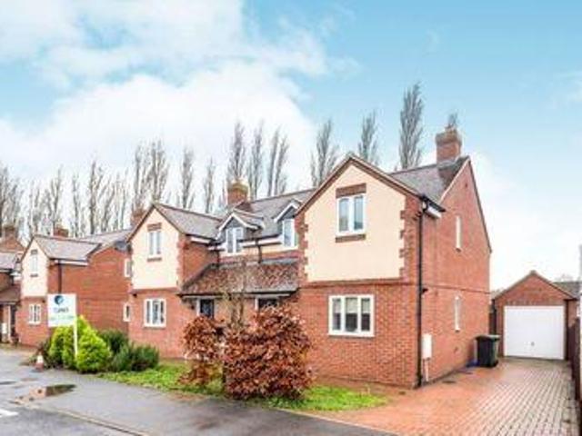 3 Bedrooms for rent in Coopers Close, Oxford OX33