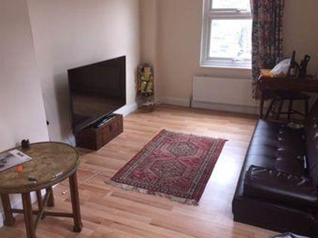 3 Bedrooms for rent in Colliers Wood High Street, Colliers Wood SW19