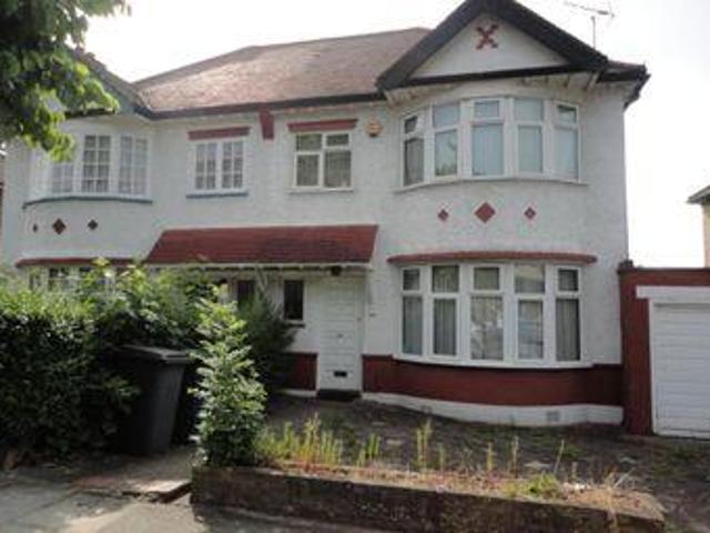 3 Bedrooms for rent in Courthouse Road, West Finchley, London N12