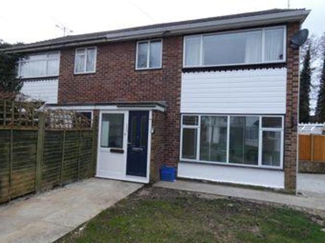 3 Bedrooms for rent in Cove Road, Farnborough, Hampshire GU14