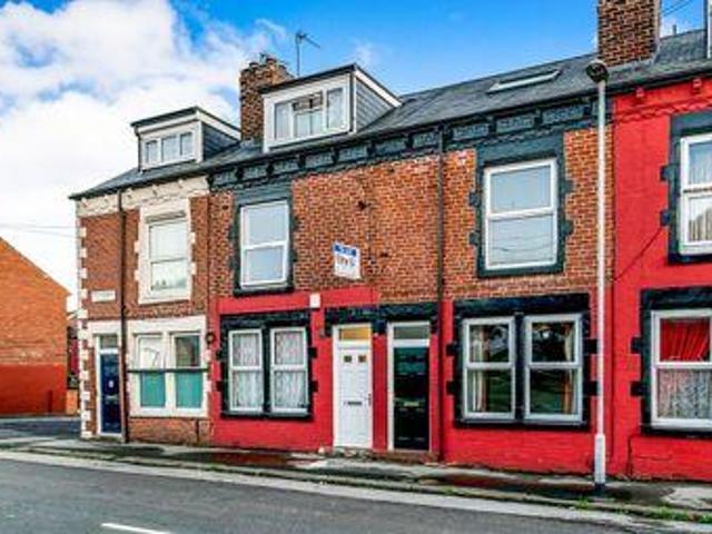 3 Bedrooms for rent in Cross Green Avenue, Leeds LS9