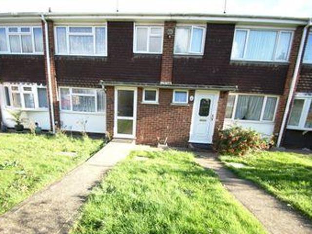 3 Bedrooms for rent in Crownmead Way, Romford RM7
